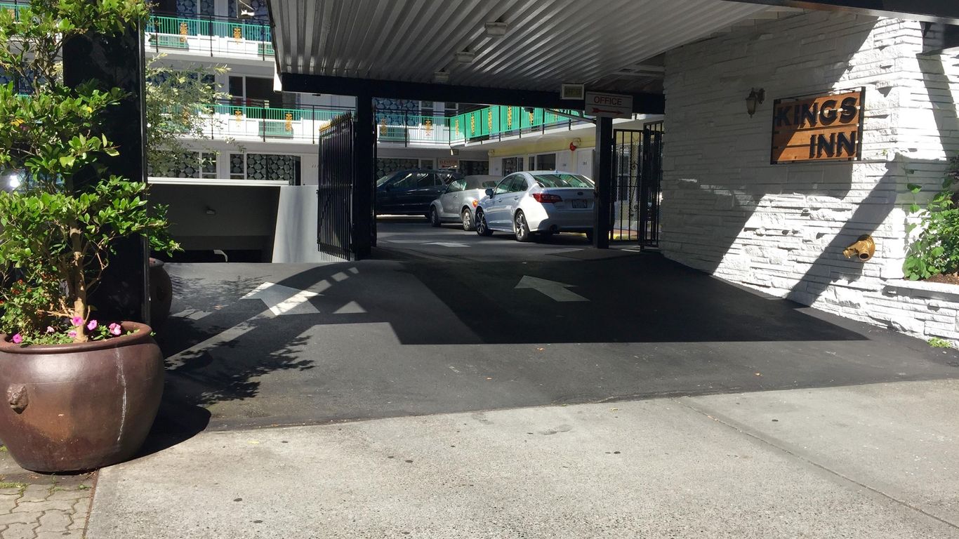 Kings Inn, Seattle, WA, United States - Compare Deals